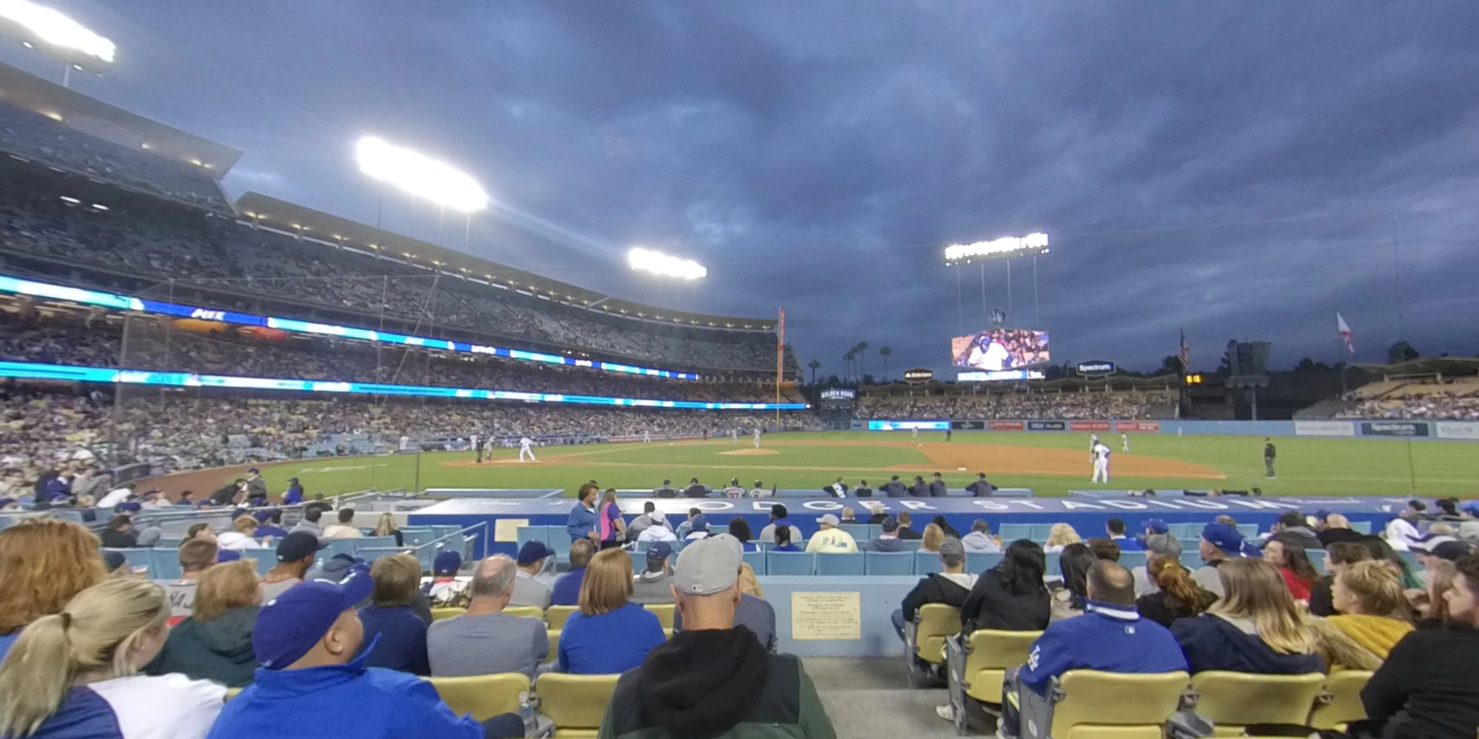 Section 20 at Dodger Stadium - RateYourSeats.com