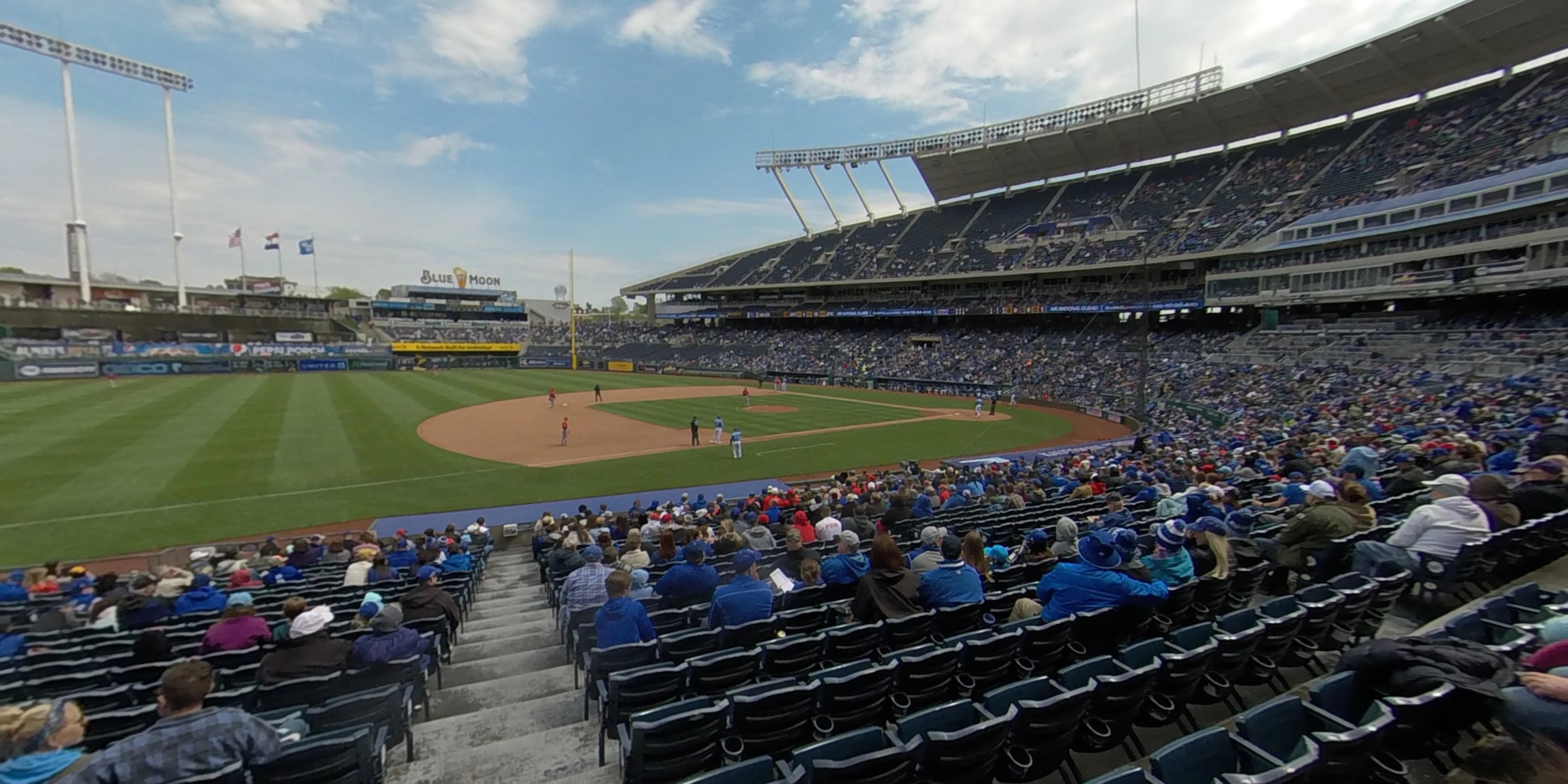 Section 117 at Kauffman Stadium - RateYourSeats.com