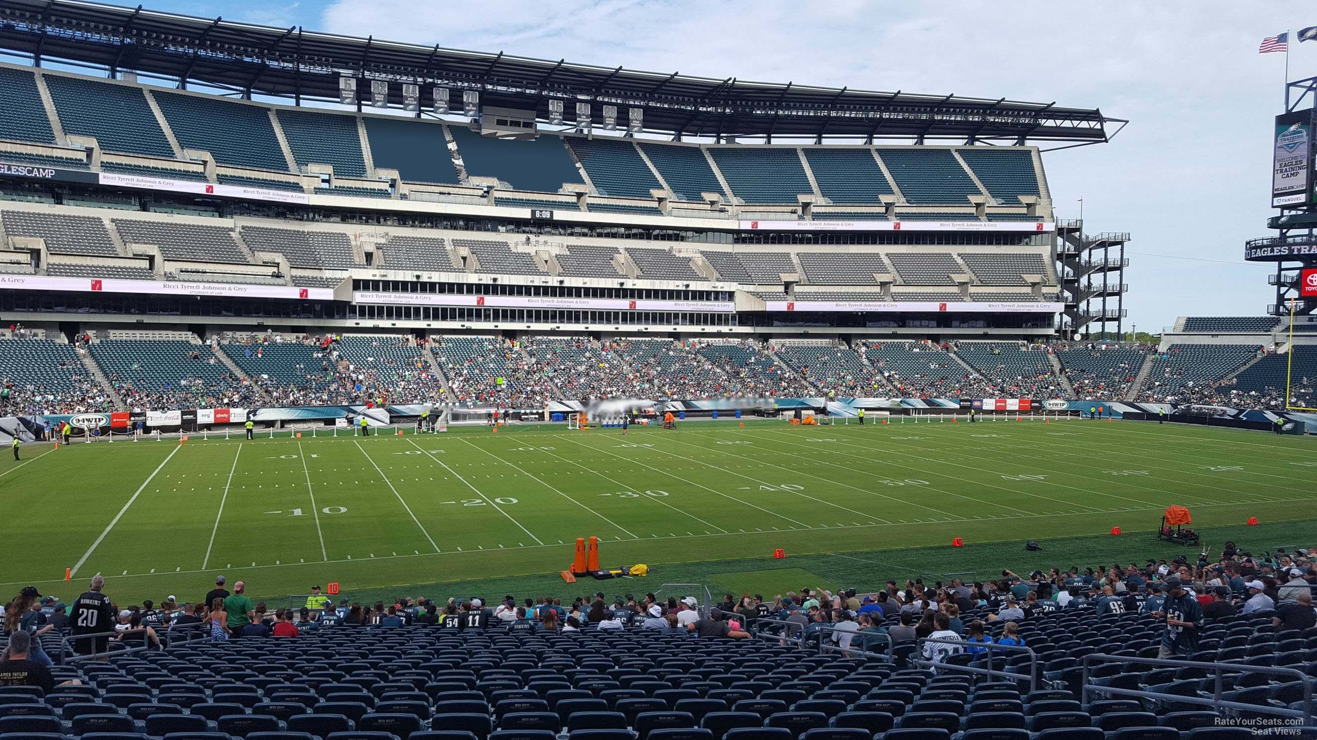 Section 117 at Lincoln Financial Field - RateYourSeats.com