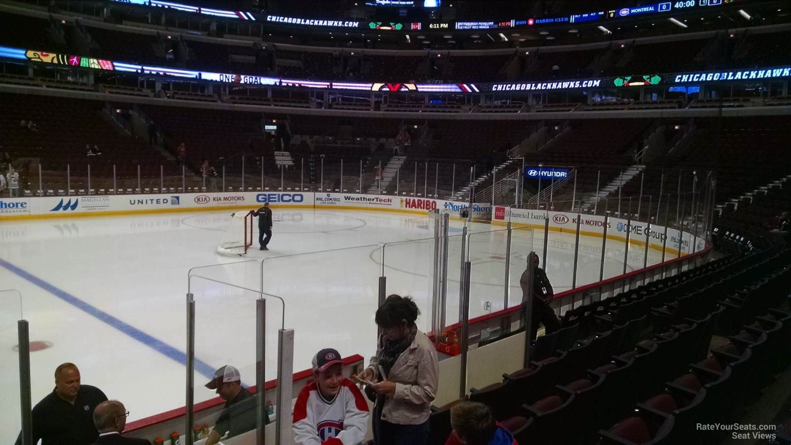United Center Section 122 - Chicago Blackhawks - RateYourSeats.com